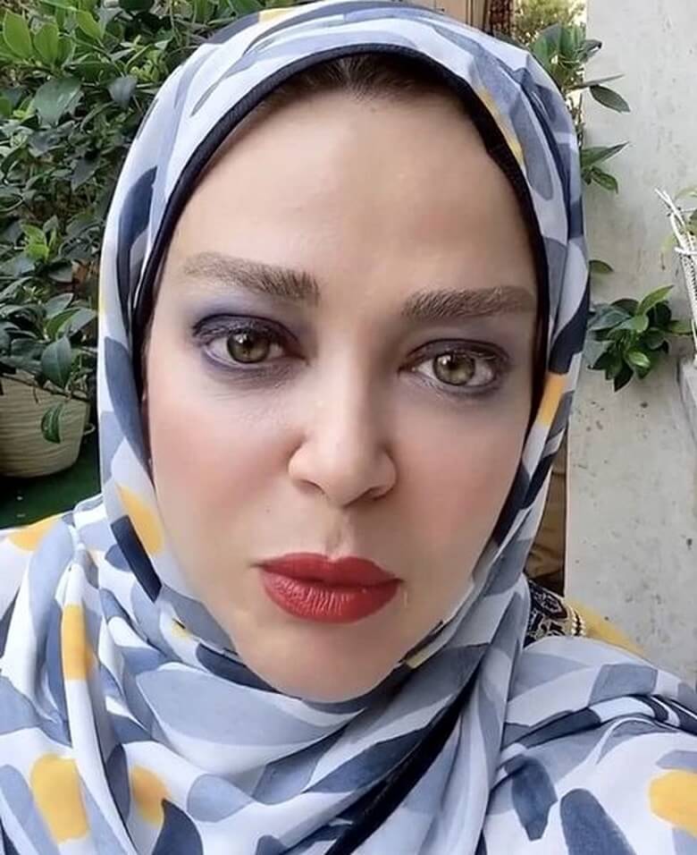 حجاب کامل بهاره رهنما در ترکیه عکس